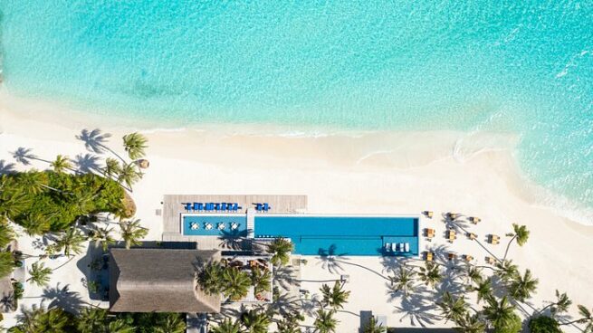 Velaa Private Island Opens a New Beach Bar – Maldives Virtual Tour